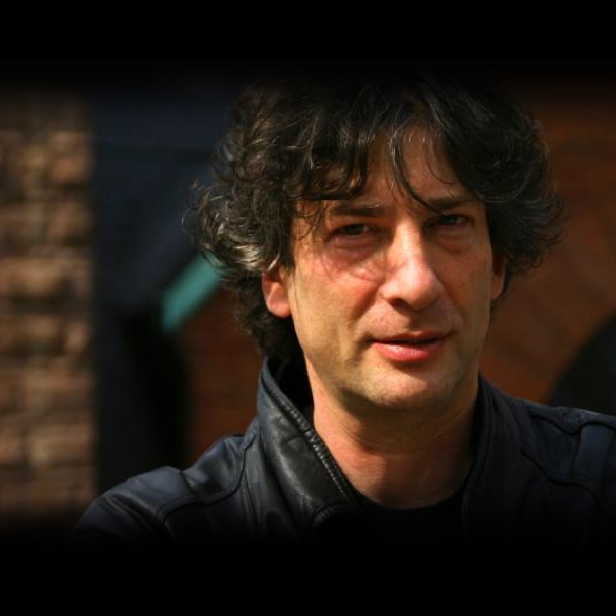 Exploring the Works and Influence of Neil Gaiman | Groundwire News